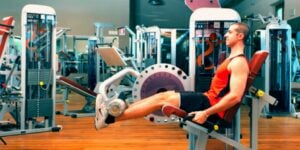 How to Do Leg Extensions (5 Variations) - Illustrated Guide - Gym Geek