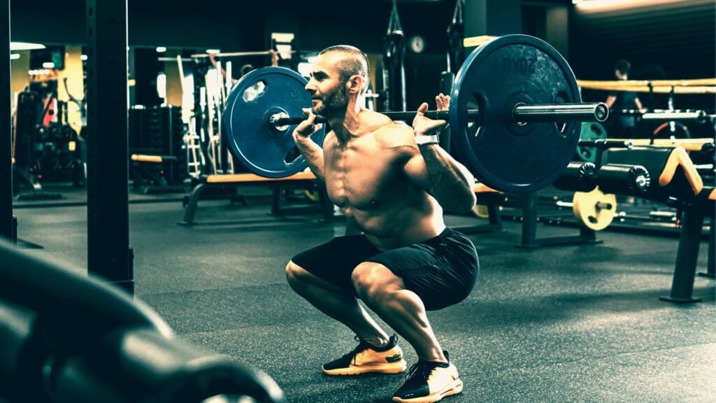 3 Day Powerlifting Program - Bench, Deadlift and Squat Routine - Gym Geek