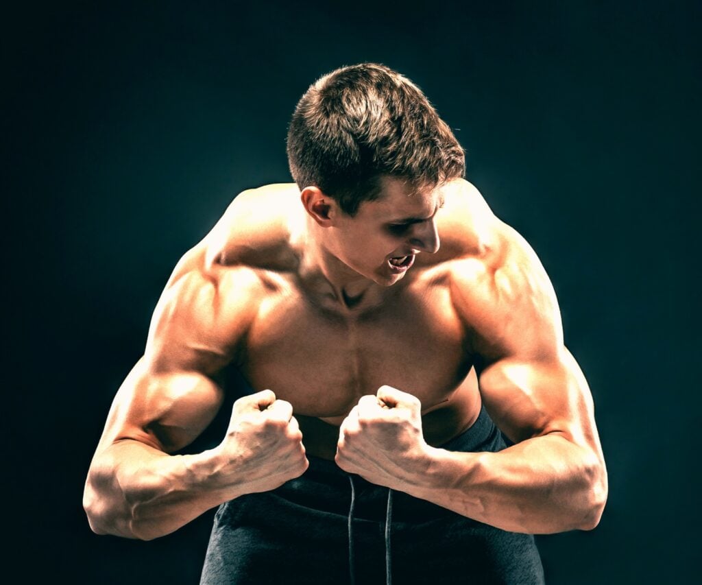 How to Do a Shoulder Press (5 Variations) - Illustrated Guide - Gym Geek